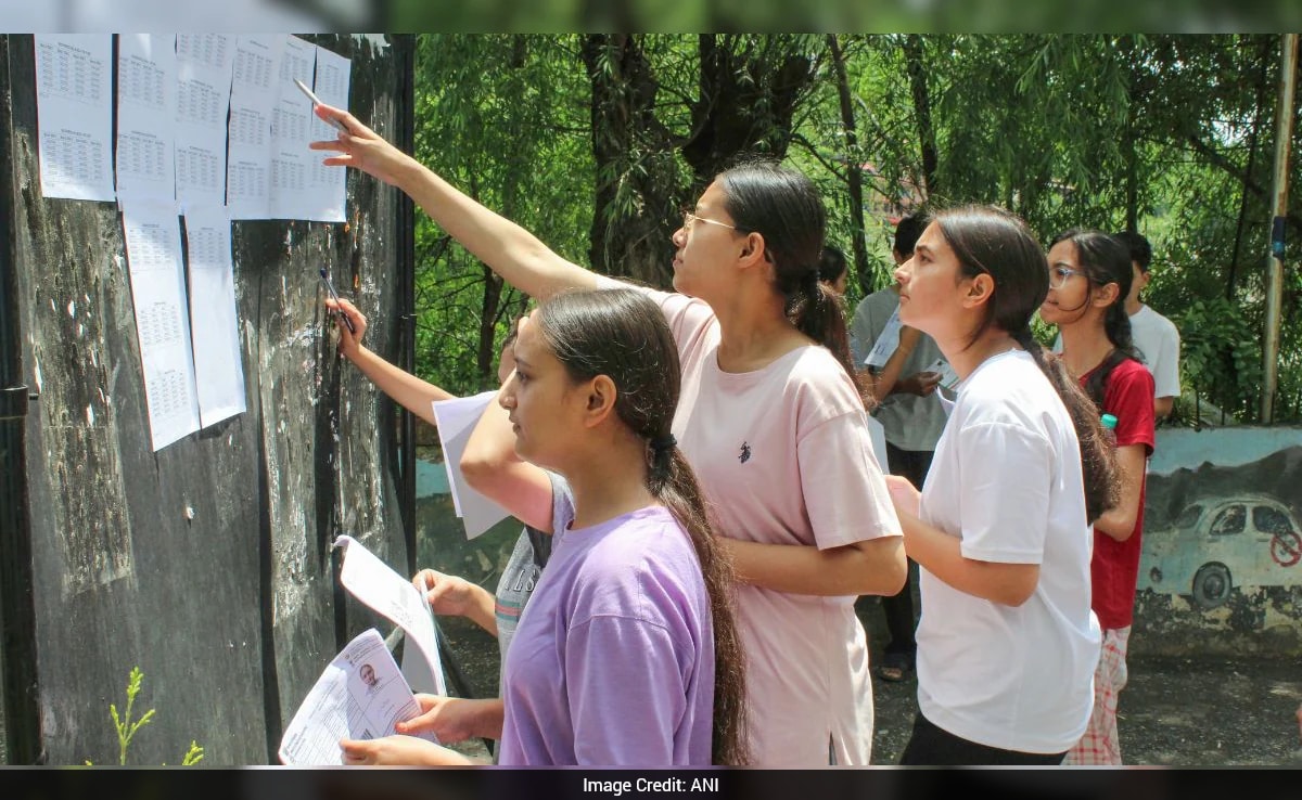 Delhi government announces free DTC travel for NEET re-exam 2026 candidates