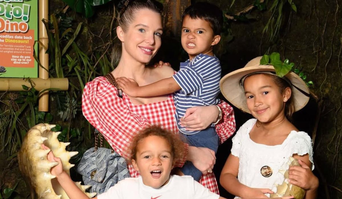 Helen Flanagan criticised as she admits how involved her parents are in ...