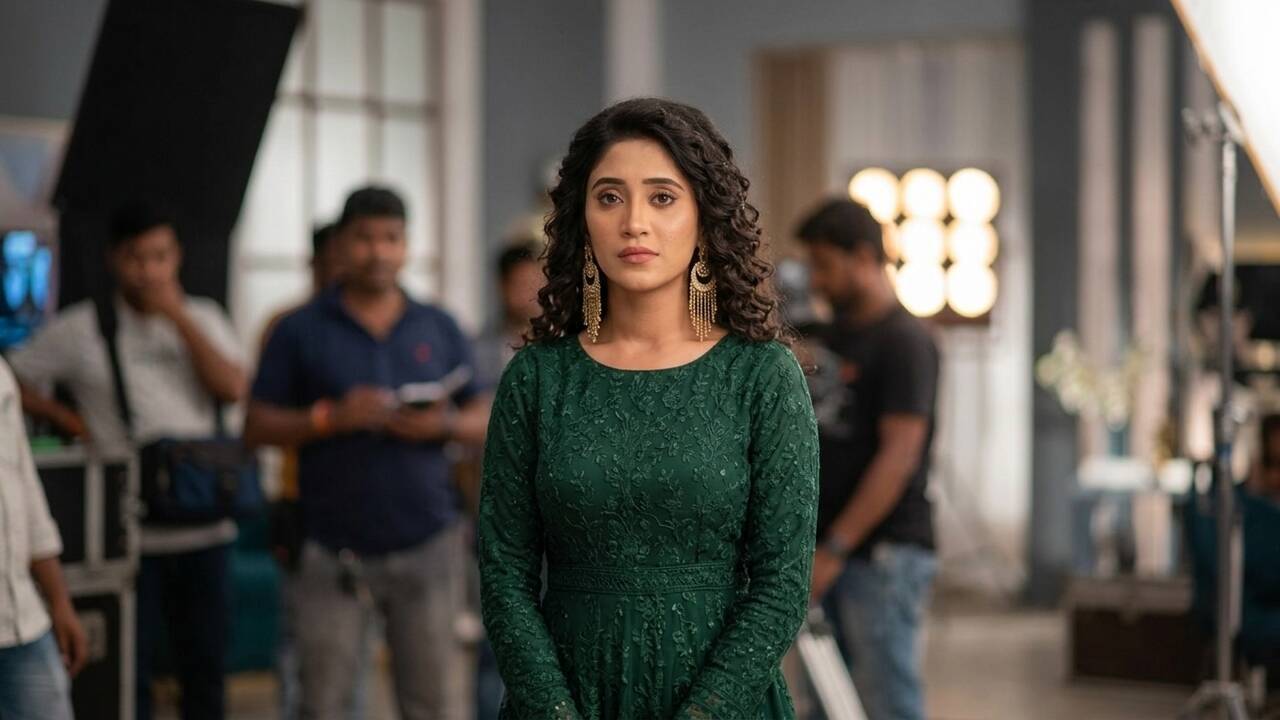 Who will take over as the new female lead: Shivangi Joshi or Ashi Singh ...