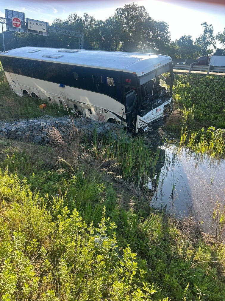 5 killed, dozens injured in Virginia bus crash