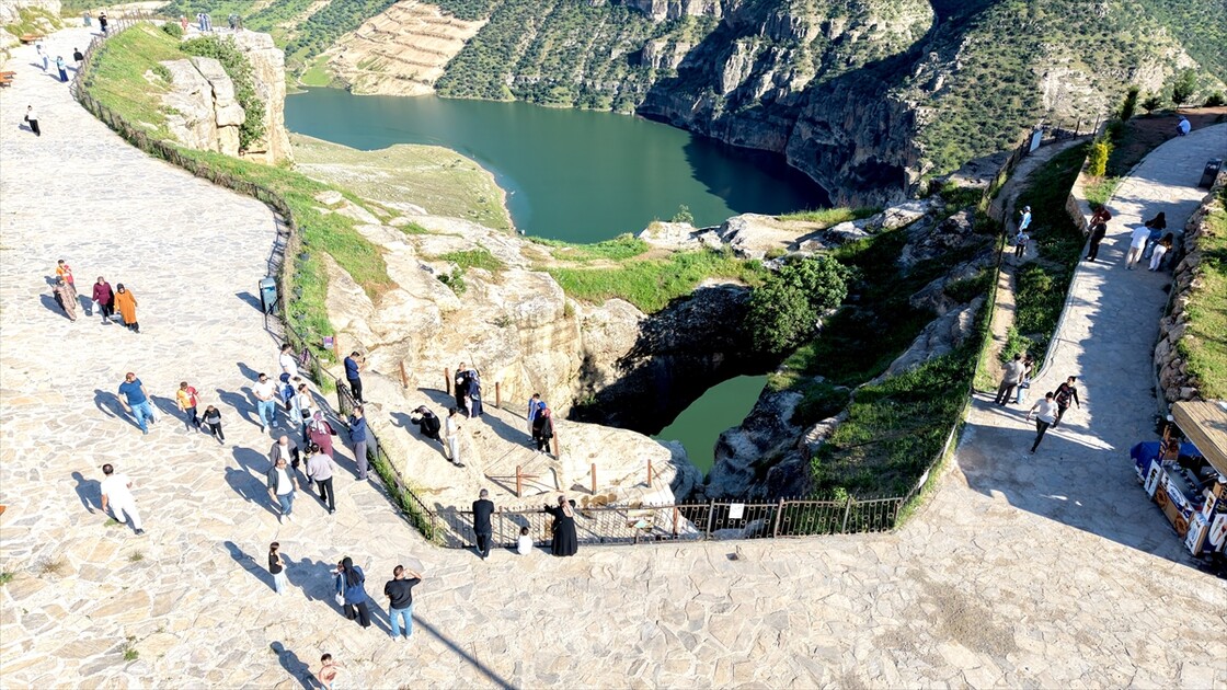 Botan Vadisi, bayram tatilinde rotasını Siirt'e çevirenlerin uğrak ...