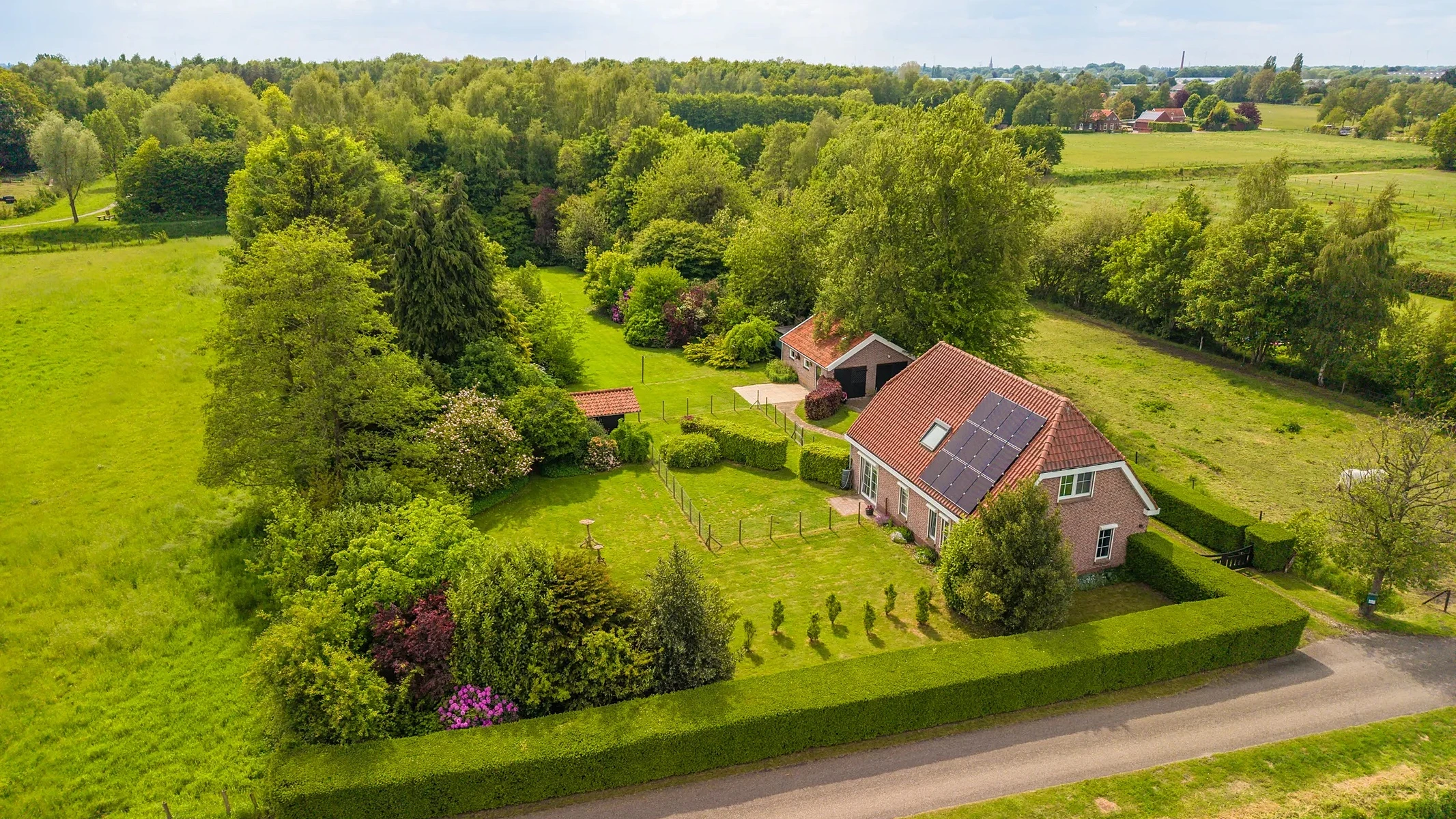 Funda-parel van €649.500 met energielabel A heeft eigen stukje bos