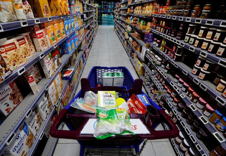 Top euro zone countries see Iran inflation fallout broaden in May