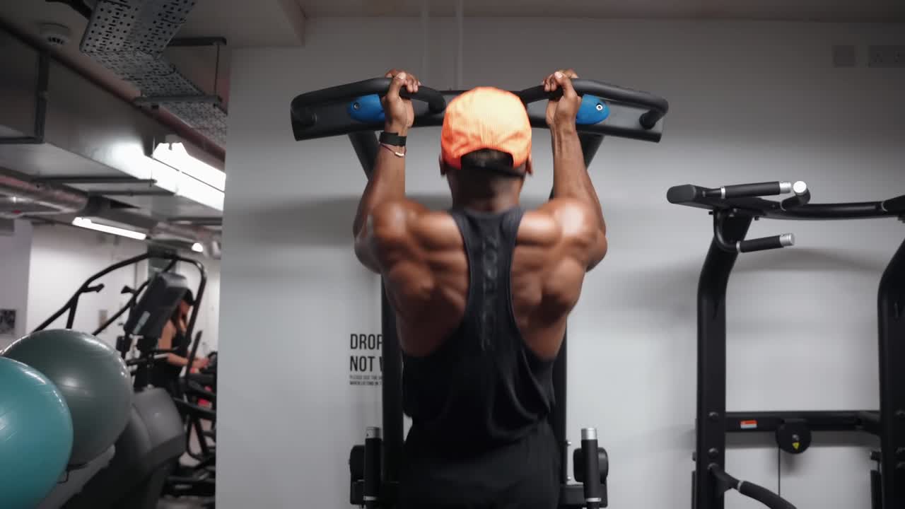 Build a stronger back: perfect routine explained