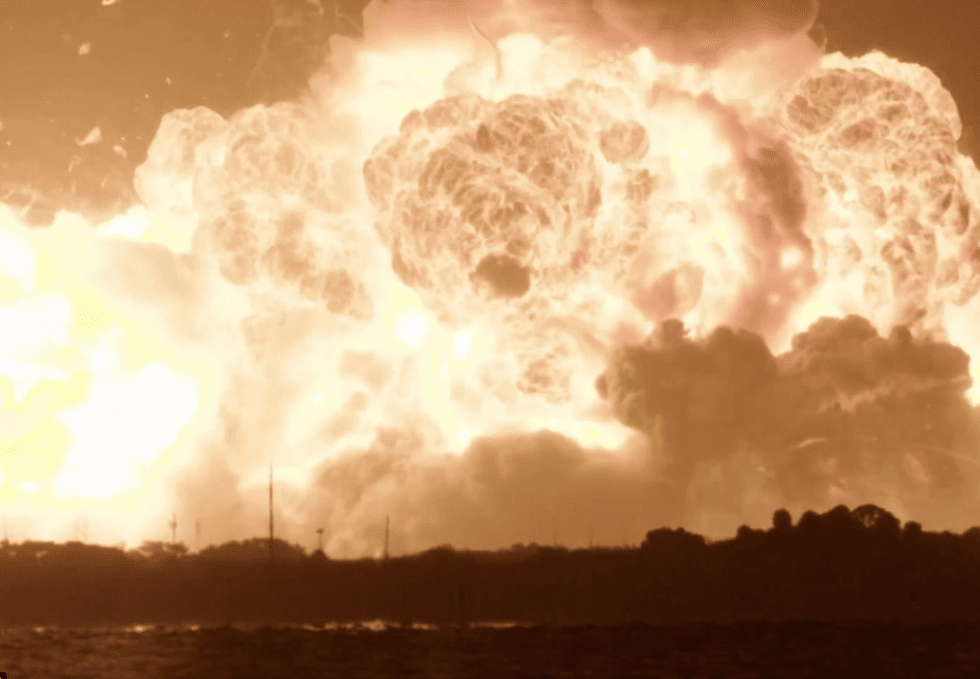Video: Blue Origin New Glenn rocket explodes during static fire test at ...