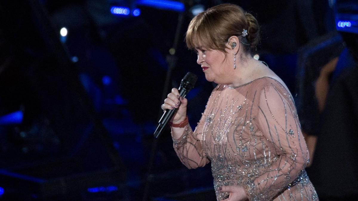 Susan Boyle starts new era with drastic makeover 4 years after ...