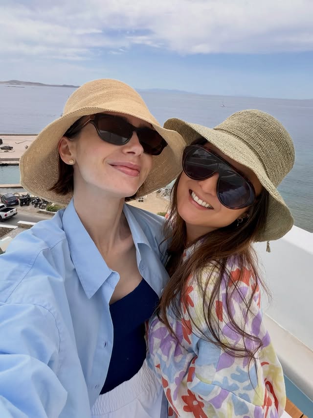 Το ελληνικό brand που έφερε το «Greek Chic» στο Emily in Paris