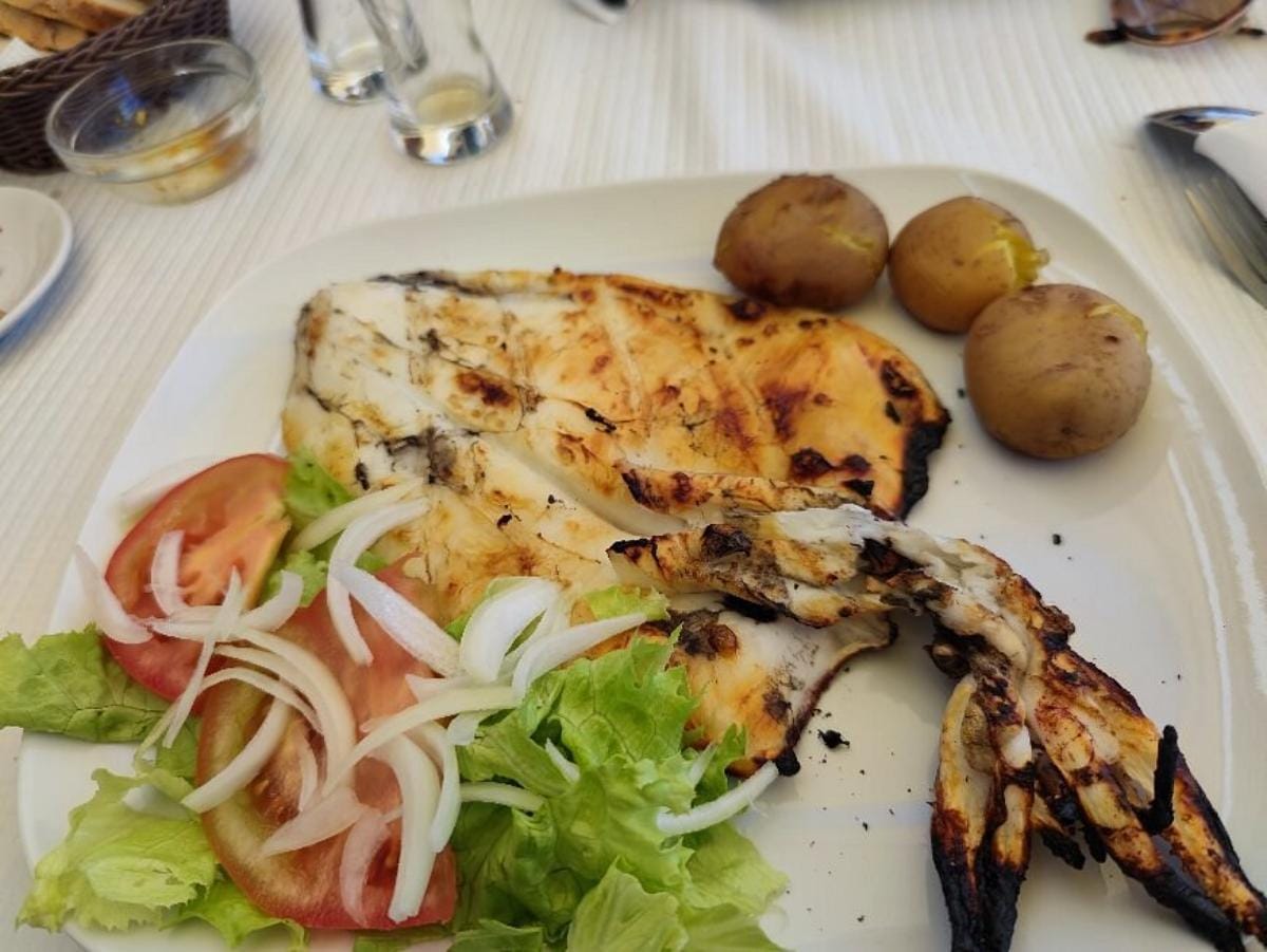 Melhor tasca para comer peixe no Algarve? O Naninhas