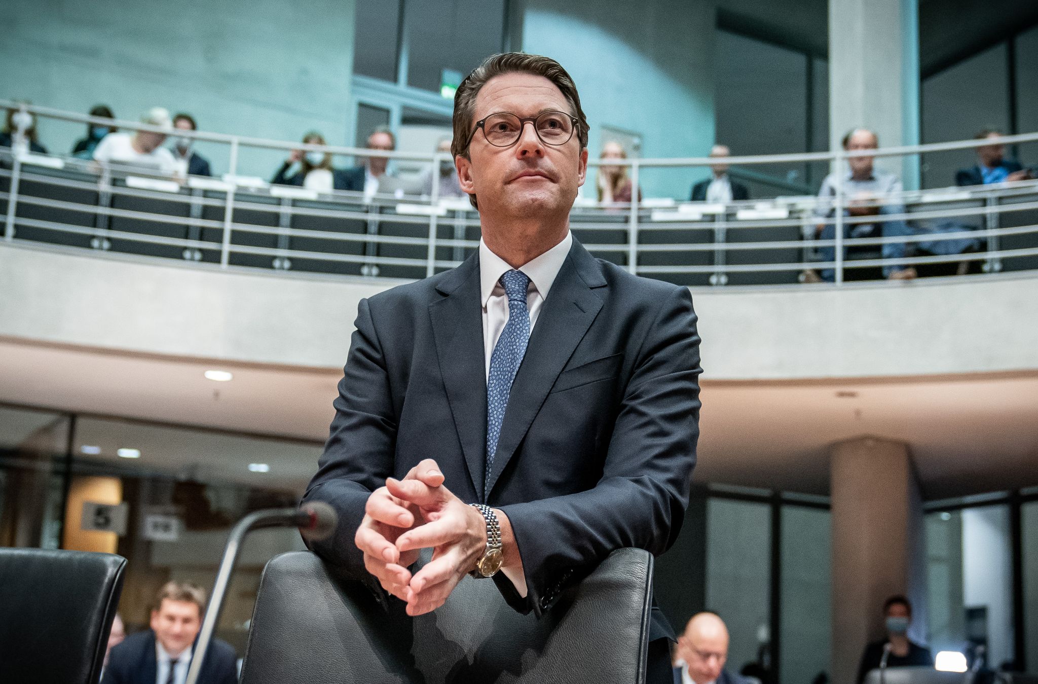 Scheuer soll nach Maut-Debakel vor Gericht