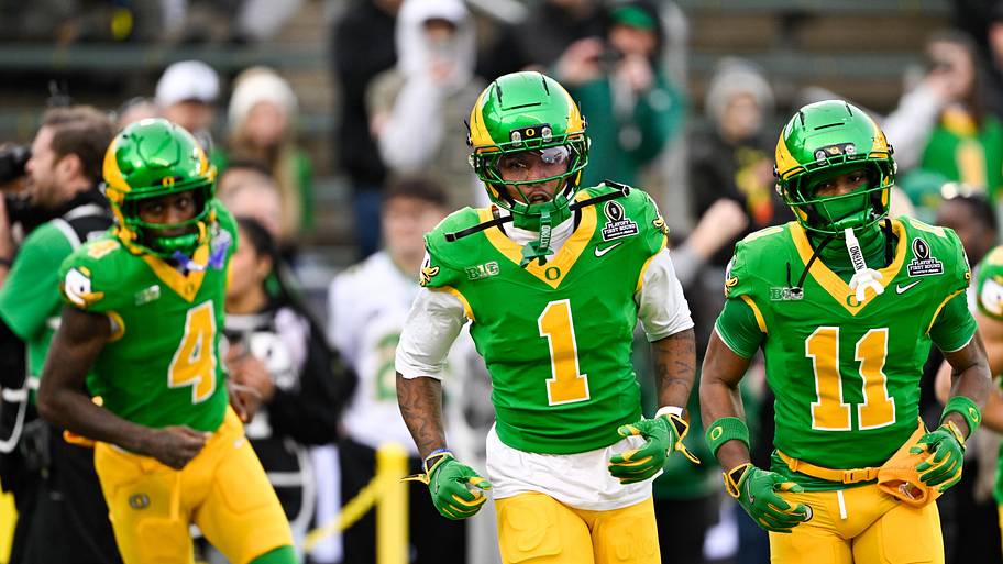 Air supremacy: Top 5 receiving corps in college football going into 2026