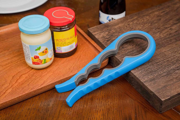 These under-$10 clever gadgets from Amazon are so useful, you’ll wish ...