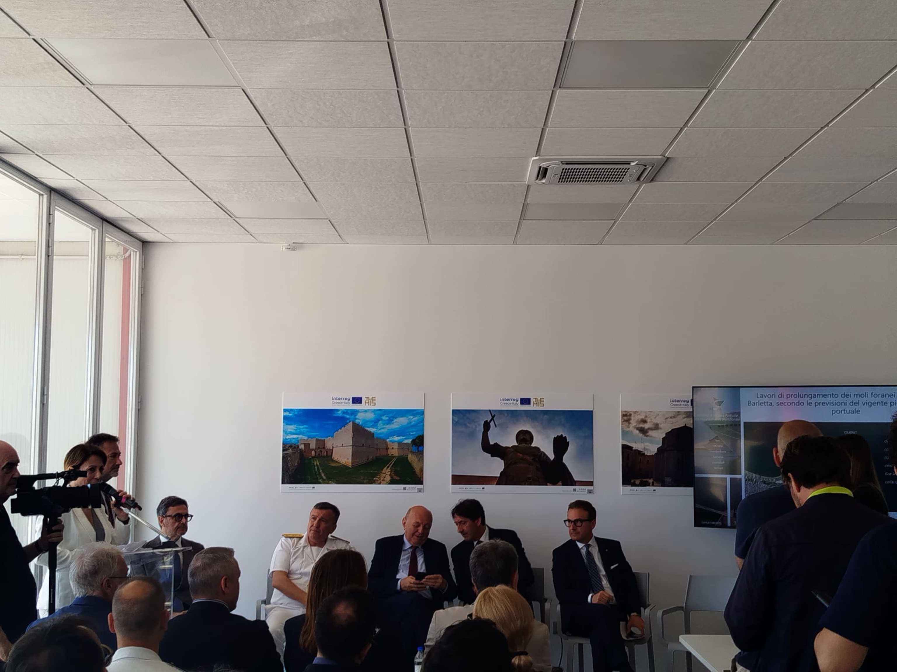 Pichetto Fratin, Sviluppo porto Barletta dà benefici a tutto il territorio