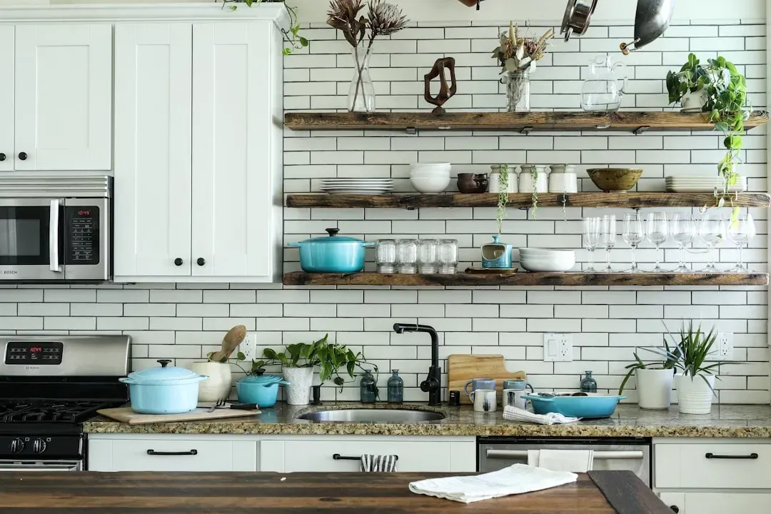 After 11 years in interior design, these 9 decor choices still scream ...