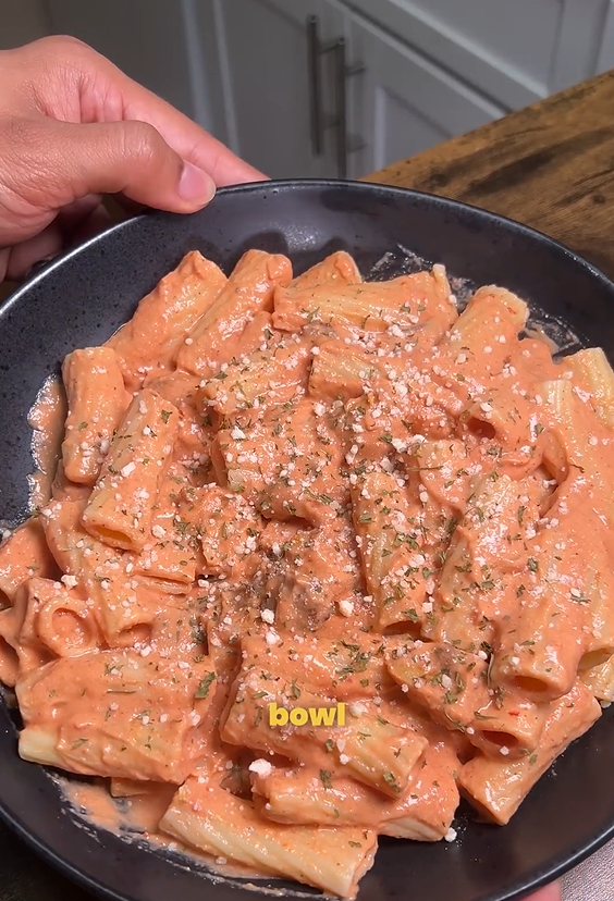 Protein pink sauce pasta | Creamy high-protein pasta recipe