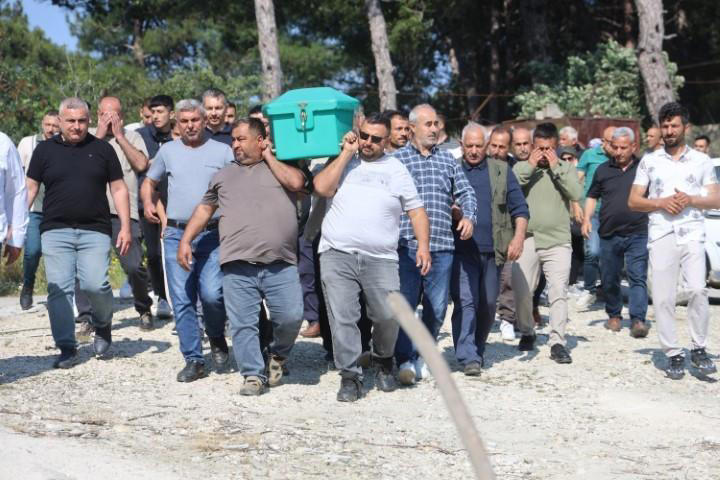 Evi terk eden eşini can evinden vurdu! Okuduklarınız kanınızı ...