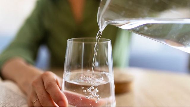 2 Liter Wasser am Tag? Diese Regel ist Unsinn
