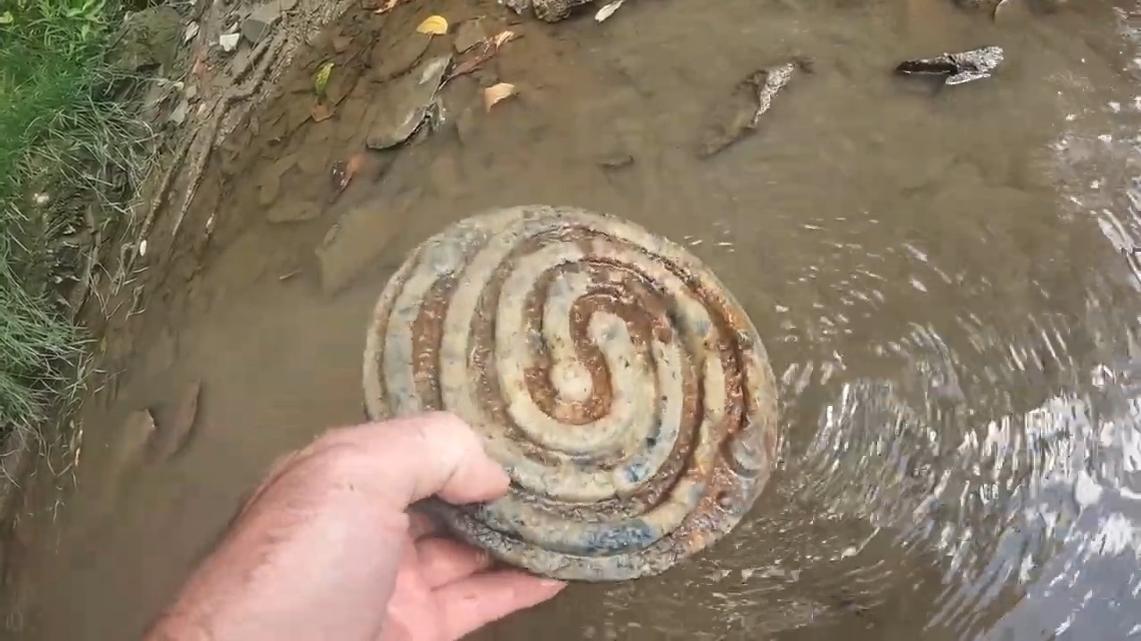 He kayaked into a trash-filled creek, then dug up the one Civil War ...