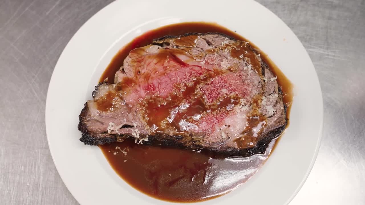 The fatty cut transformed by crunch, steam, and spice