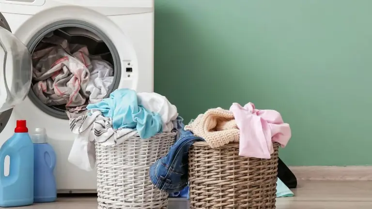 Kun je gekleurd wasmiddel ook gebruiken voor zwarte en witte was?