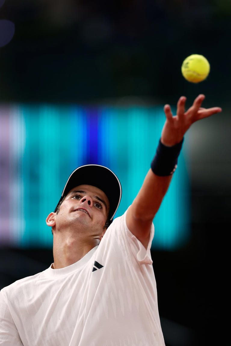Who remains in contention after Jannik Sinner's surprise French Open exit?