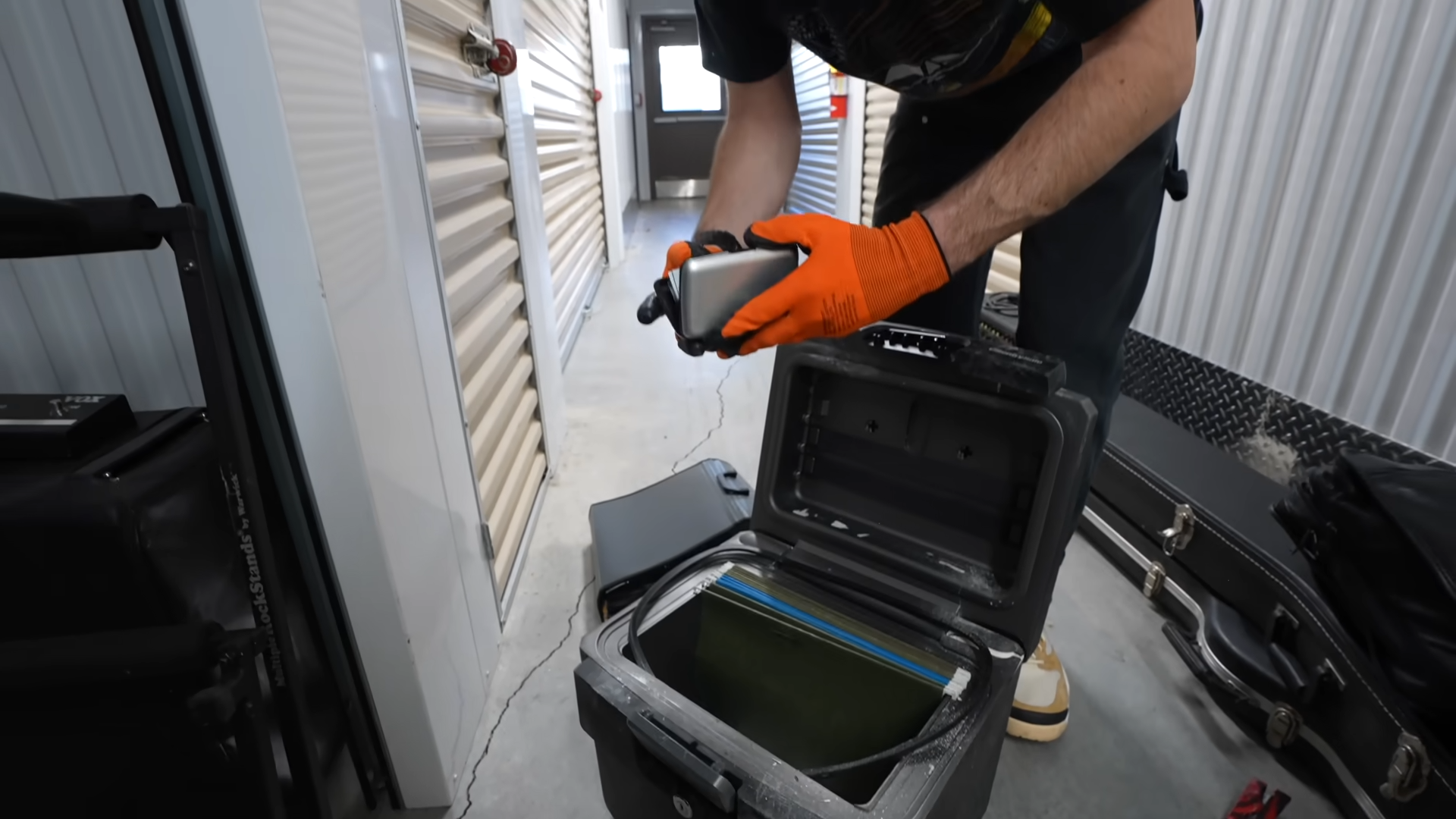 He spent $5,927 on an abandoned storage unit and found a locked safe inside
