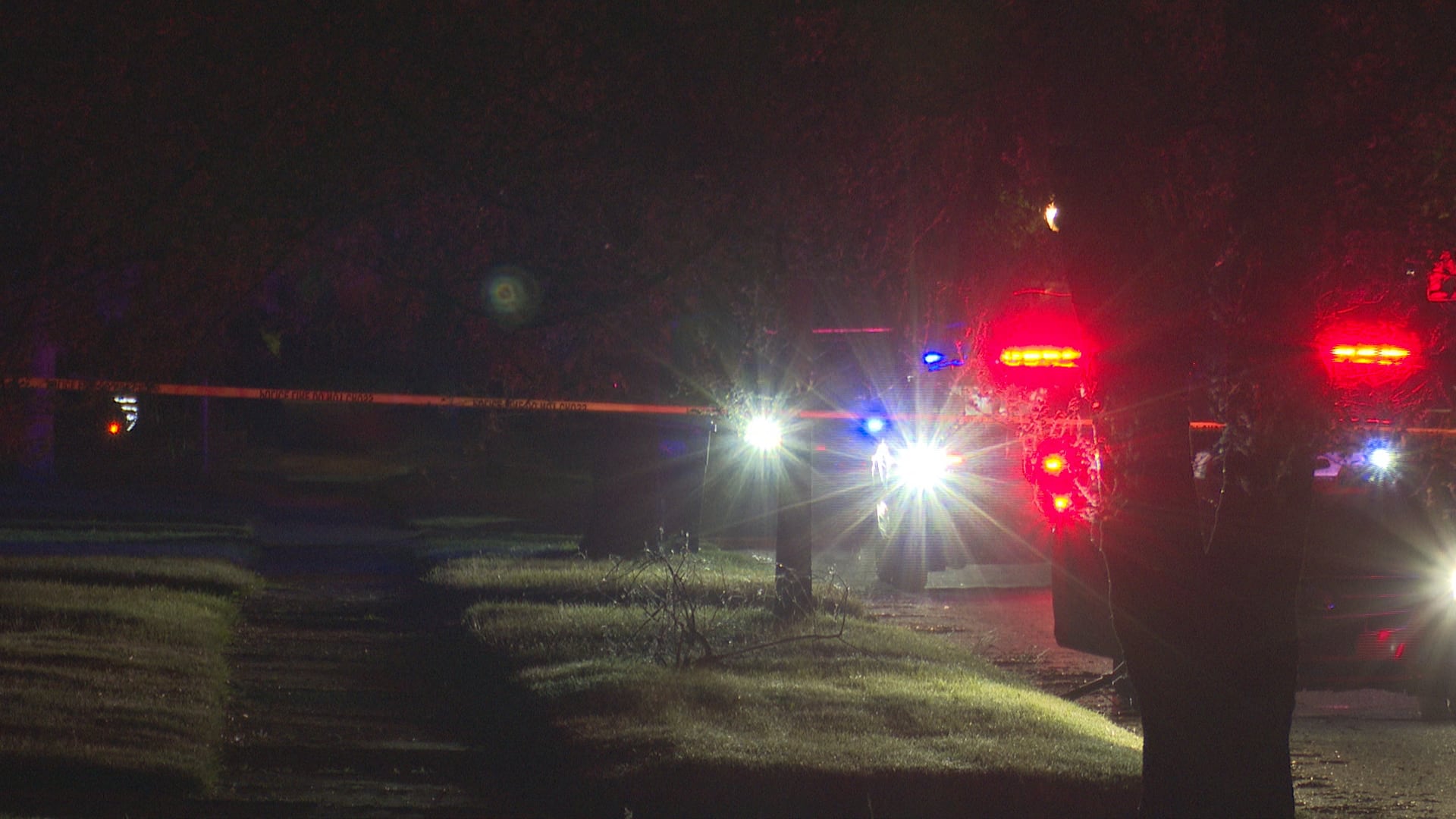 19-year-old man critically injured in shooting on south side of Lansing