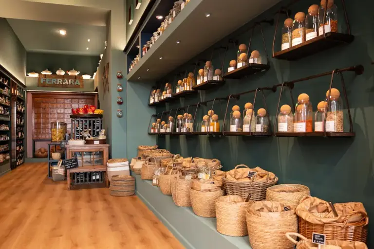 Chiusa l’enoteca di Trastevere, le sorelle Ferrara tornano con una ...