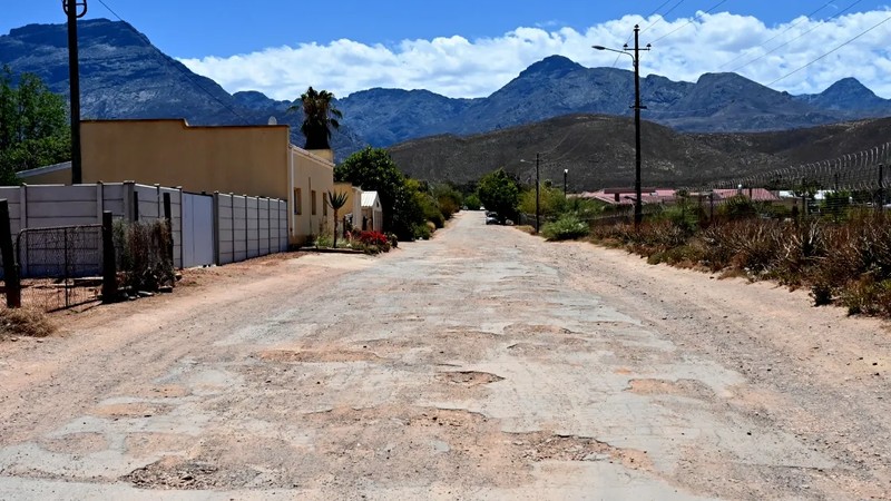 Property sector urges South Africans to buy smart after repo rate hike