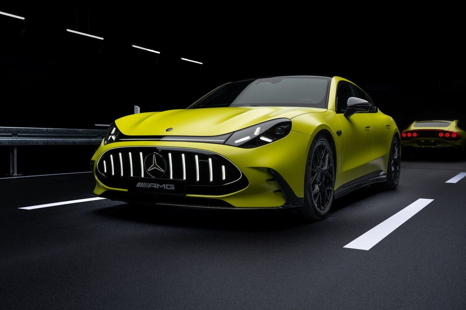 AMG GT 4-Door Coupe ma polskie ceny. Tańsze od Taycana, ładniejsze od Luce
