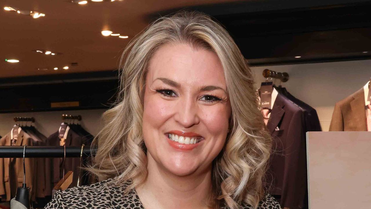 Sara Davies wears two big fashion trends to get an effortlessly elegant ...