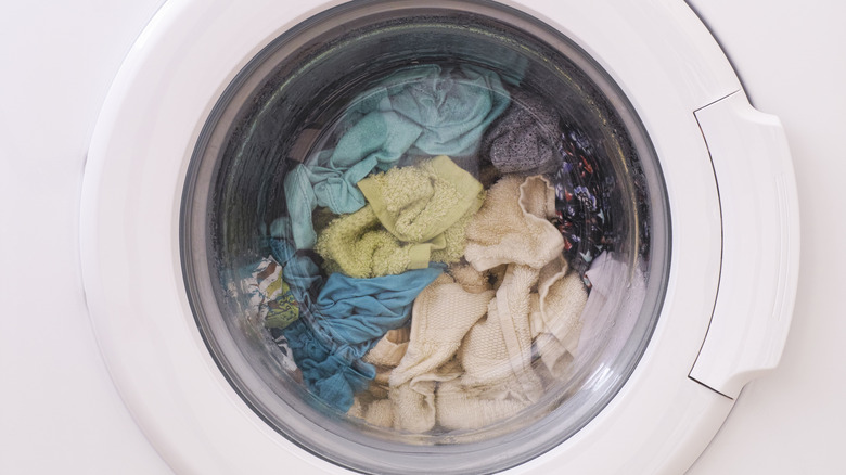 15 laundry hacks that will leave your clothes smelling fresh