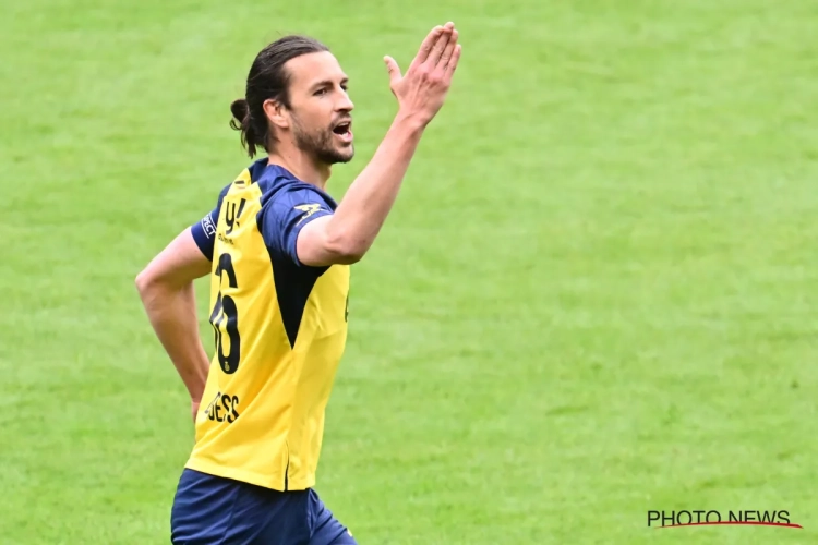 Christian Burgess à Genk ? Hayen ne dirait pas non : "C'est le type de ...