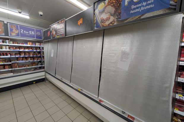 Supermarkets still struggling with broken fridges as heatwave drags on