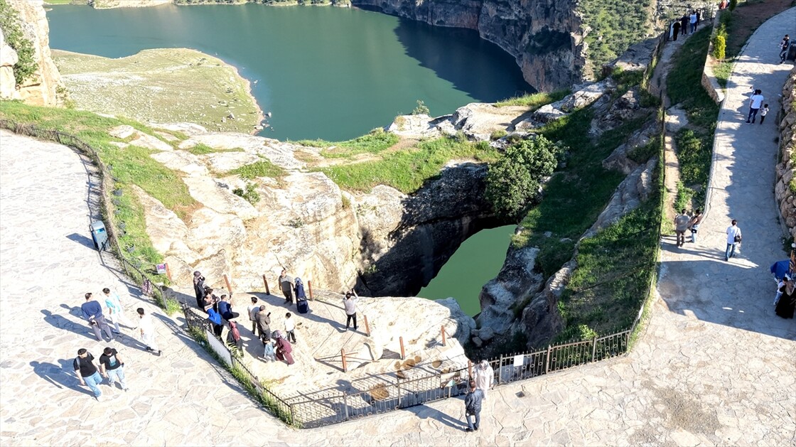 Botan Vadisi, bayram tatilinde rotasını Siirt'e çevirenlerin uğrak ...