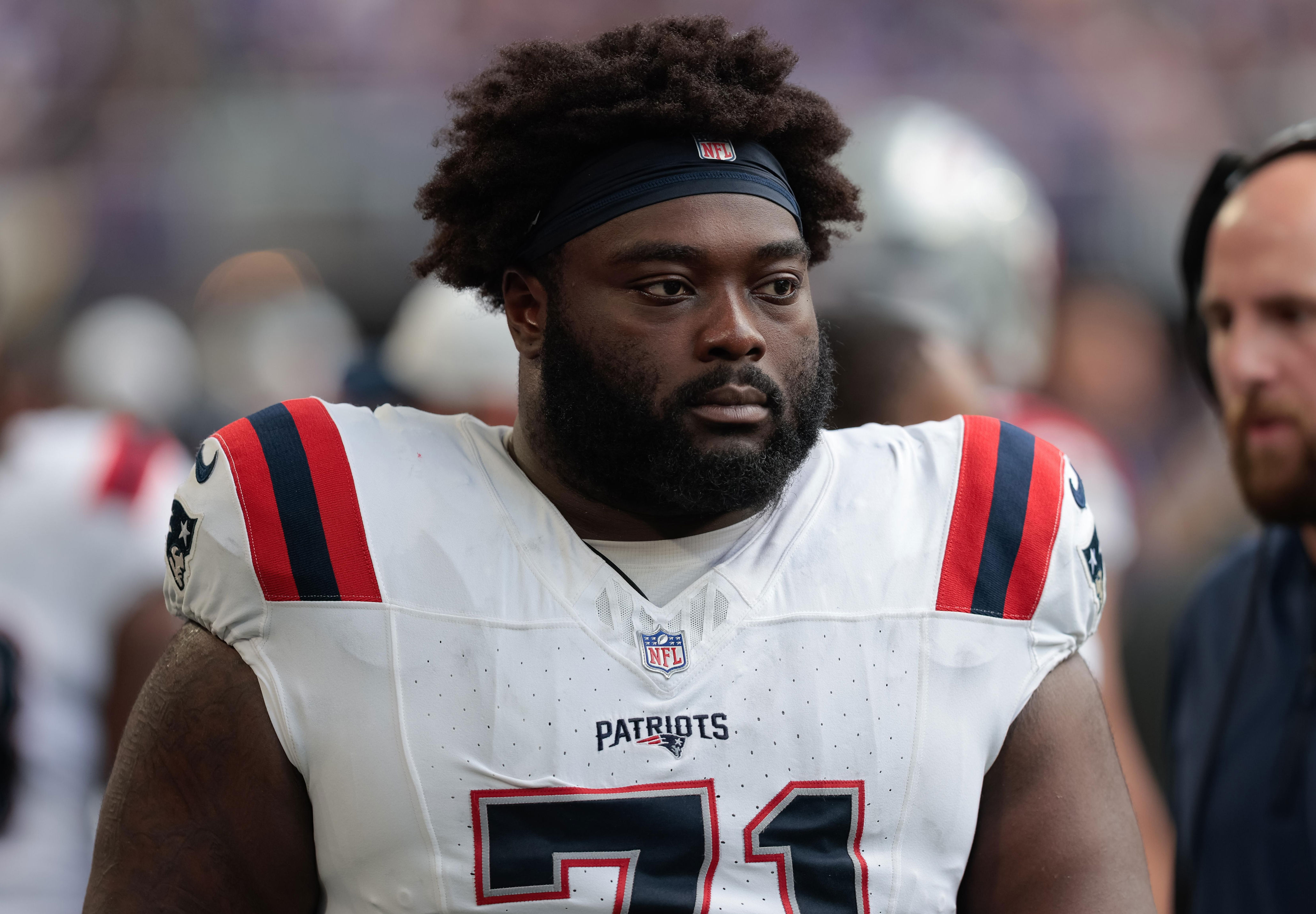 Mike Onwenu takes big pay cut in renegotiated Patriots contract