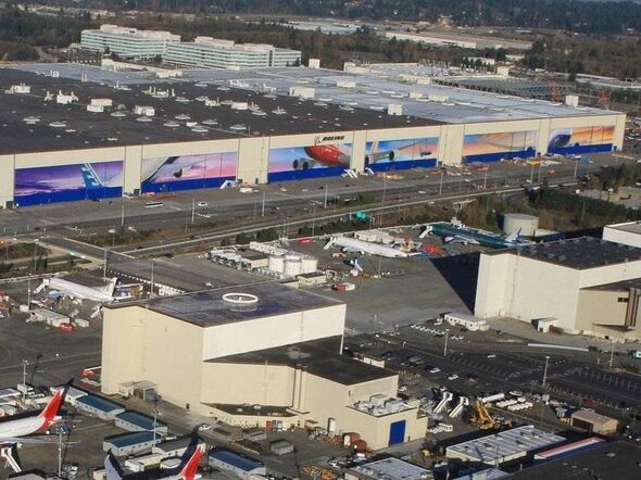 World's biggest building can fit Disneyland inside it and even has its ...