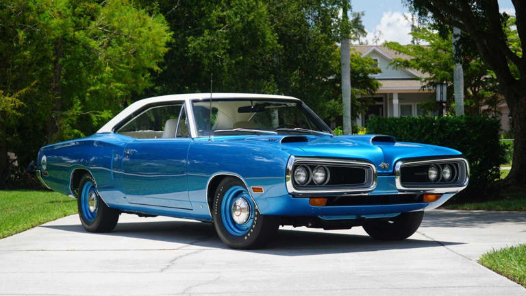10 rarest cars equipped with the 426 Street Hemi