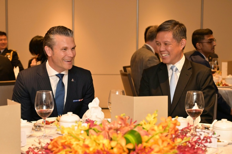Asie-Pacifique: Pete Hegseth vedette d'un sommet défense sans ministre ...