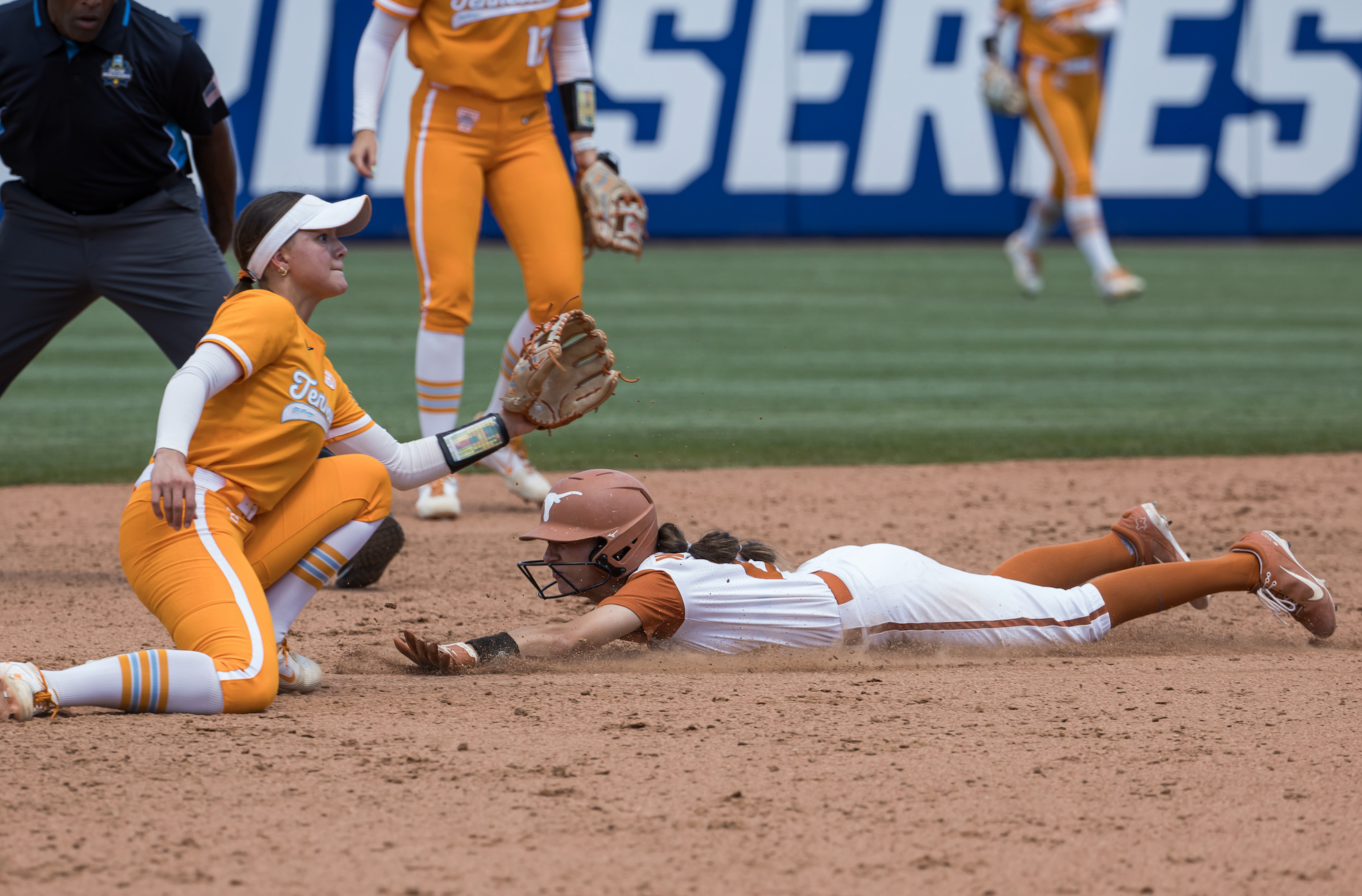 Texas softball coach Mike White makes surprising admission that ...