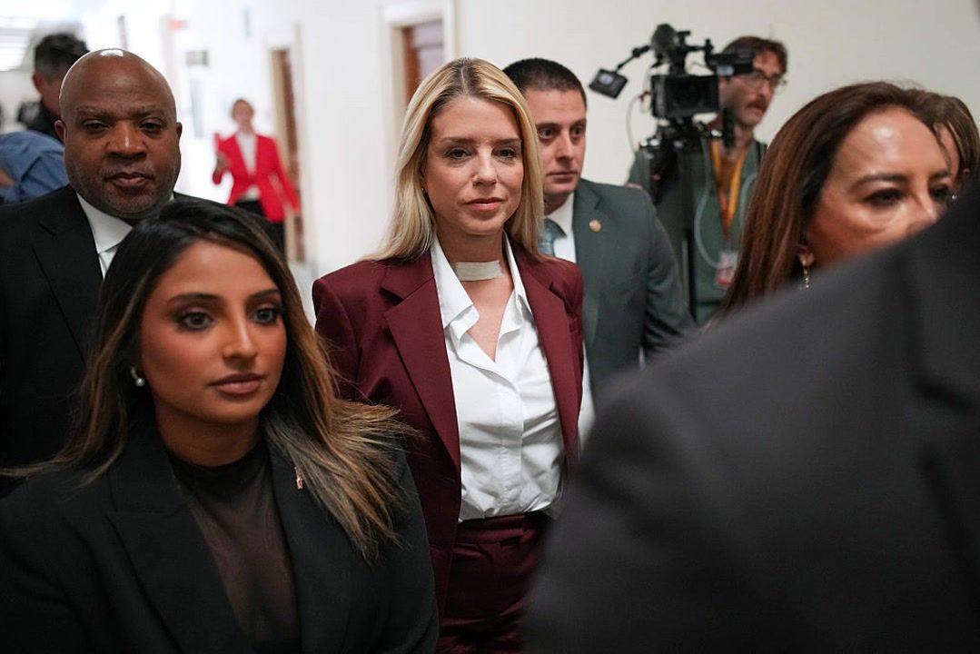 Pam Bondi goes to Epstein hearing with bandage on neck after cancer ...
