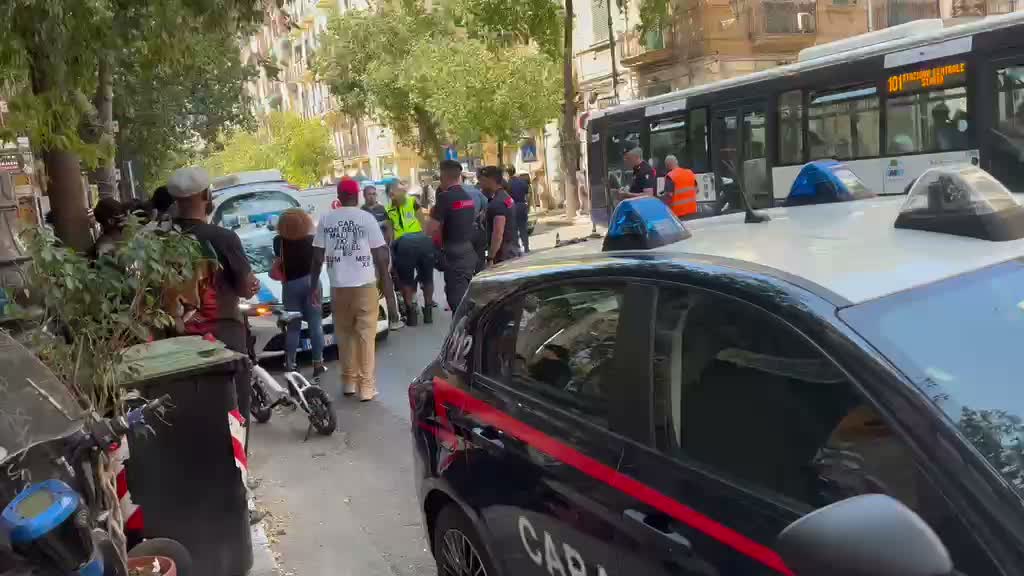 Palermo, scontro tra moto e monopattino in via Roma: due feriti e ...