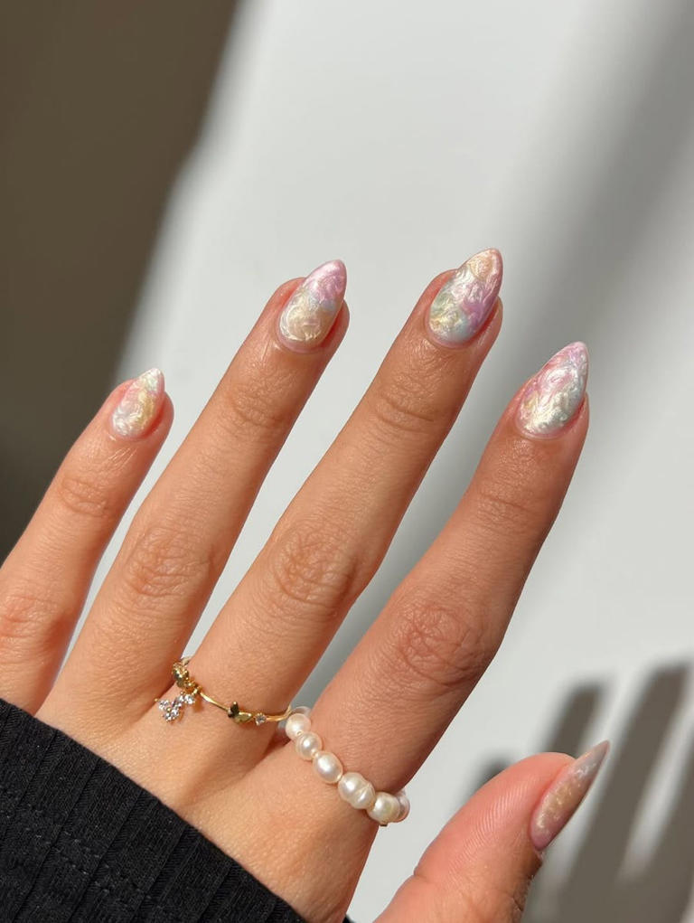 Move over glazed donut nails—pearl nails are this summer’s chicest nail ...