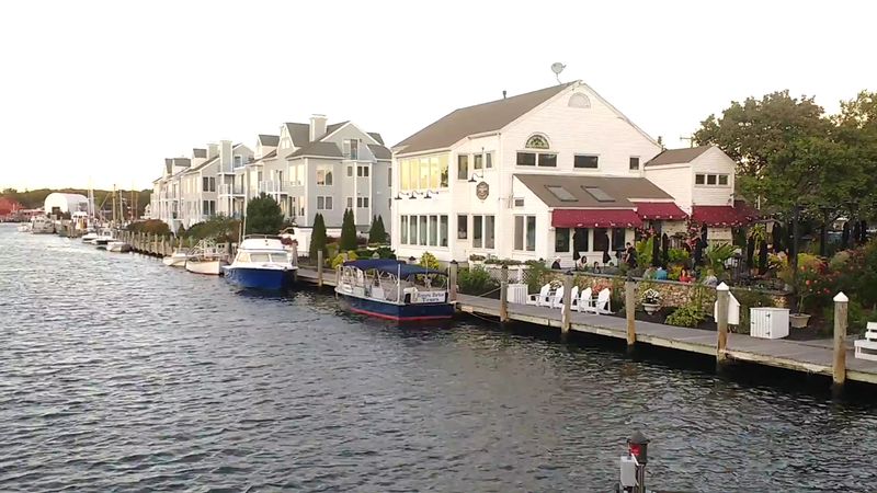 15 charming small towns that look like a real-life Hallmark film