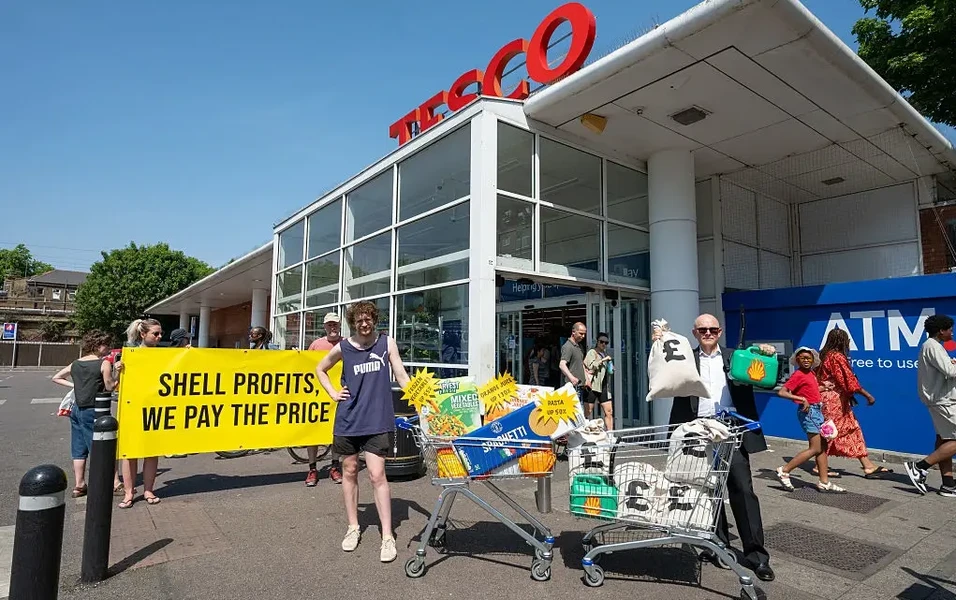 Rising costs push UK and US households to breaking point