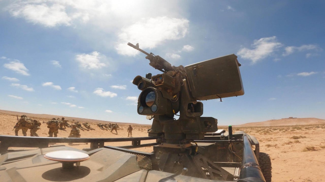 US military practices for warfare with AI and robots
