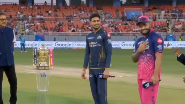 Watch: Confusion erupts during IPL 2026 Qualifier 2 toss as coin flips ...