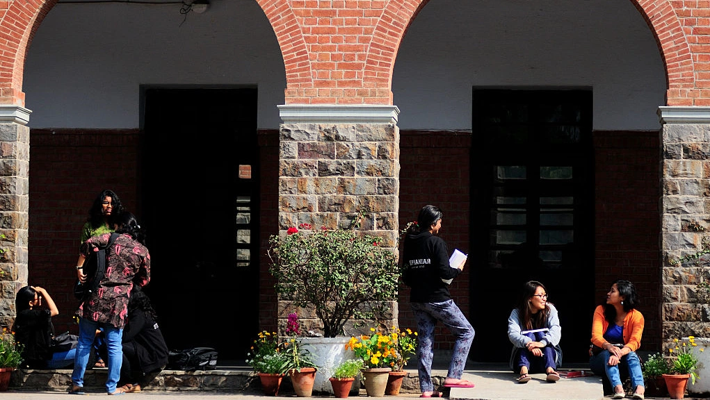 DU blocks St Stephen’s move to absorb ex-principal as professor
