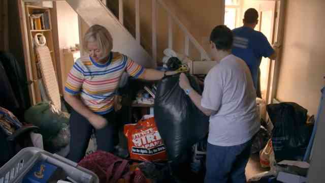 Put it back! - The cleanup instantly turned hostile