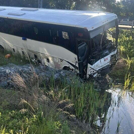 5 killed, dozens injured when bus plows into several vehicles in Virginia