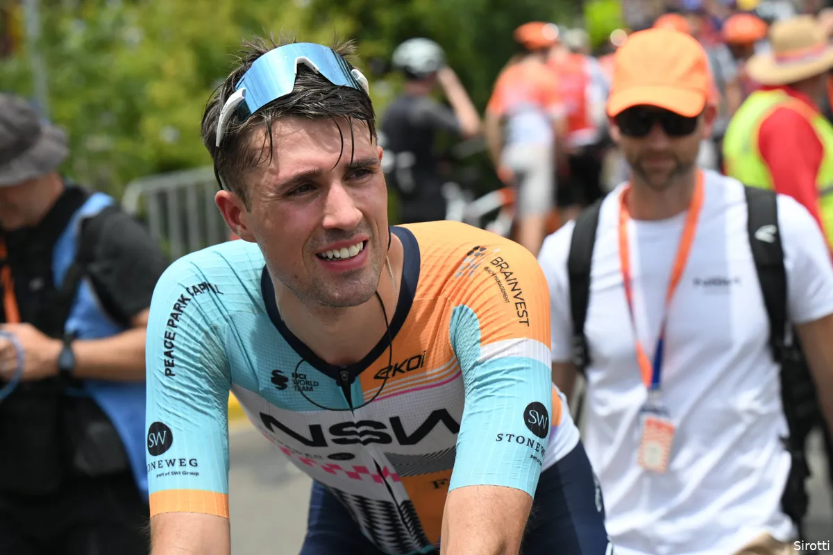Deelnemers, rugnummers en uitvallers Giro d'Italia 2026 | Narváez stapt ...